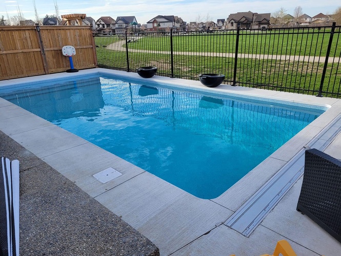 Inground steel pool - Amorim Concrete & Contracting